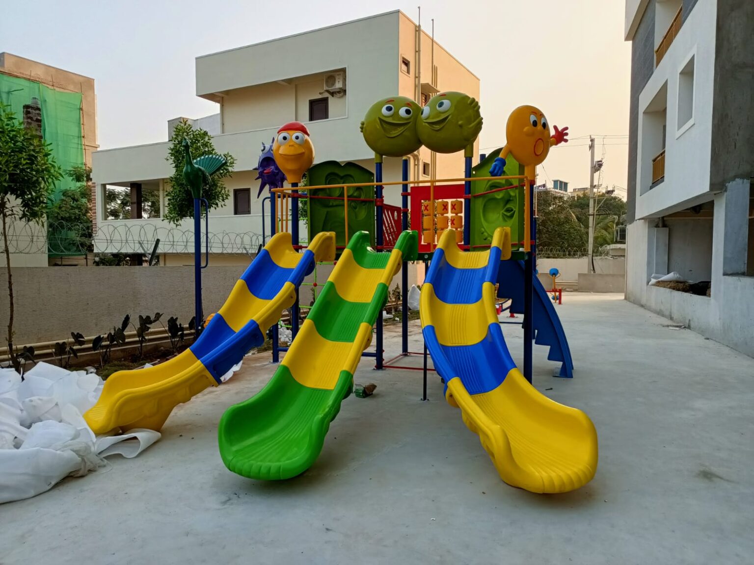 Maxplay – Outdoor Play Equipments